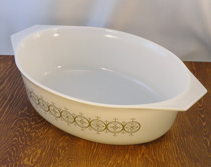 Vintage 1964 Pyrex Glass Oval Olive Medallion Promotional Casserole ...