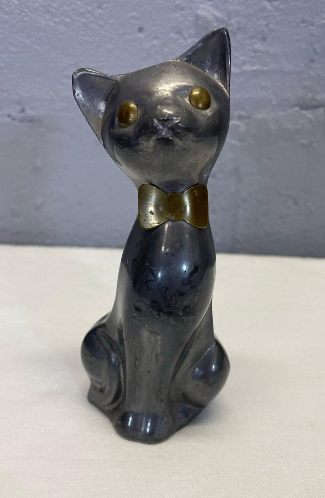 Vintage 1950s Pewter Siamese Cat Figurine Bowtie Knick Knack Tchotchke ...