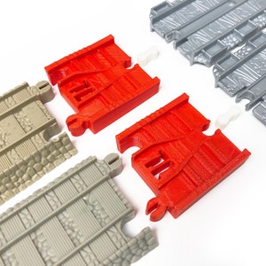 Trainlab Thomas and Friends Take-n-play to Old Trackmaster (2009 Brown ...