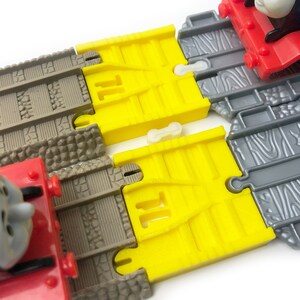 Trainlab Thomas and Friends Take-n-play to Old Trackmaster (2009 Brown ...