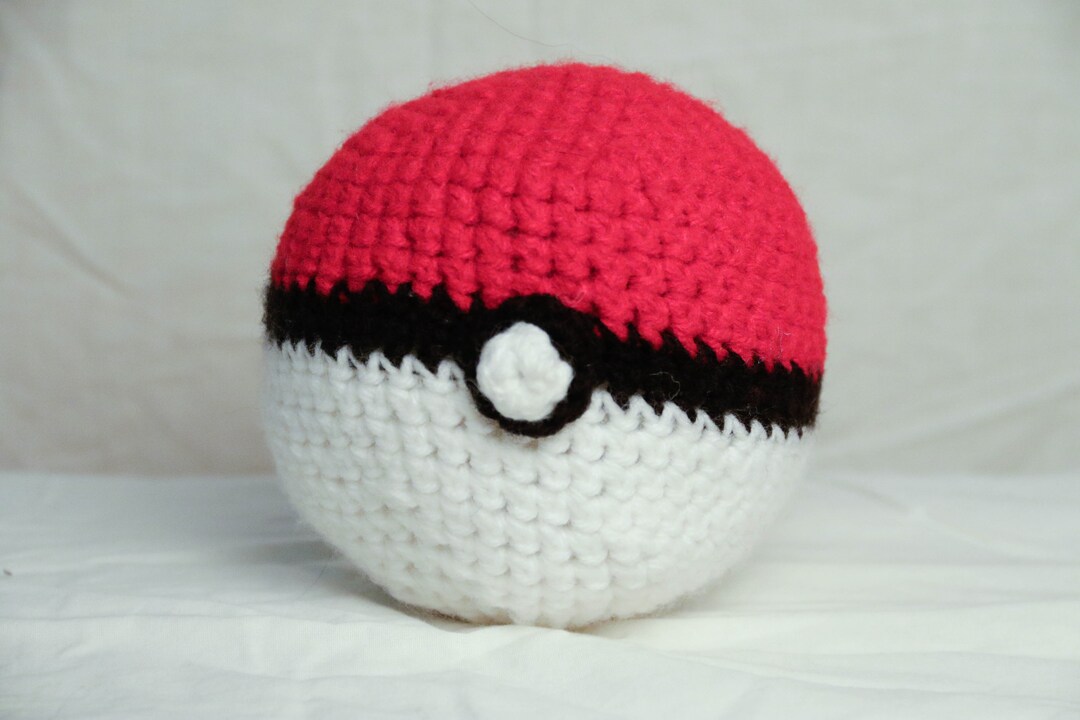 Crochet Pokémon Poké Ball - Etsy