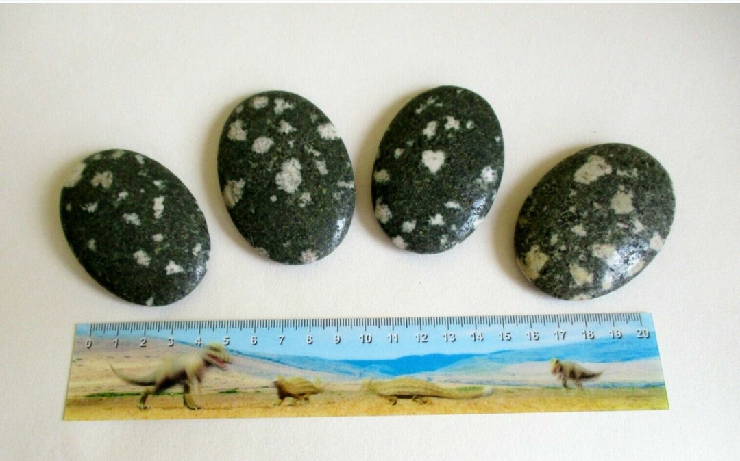 Preseli Bluestone Palm Healing Crystal British Rough Raw With White ...