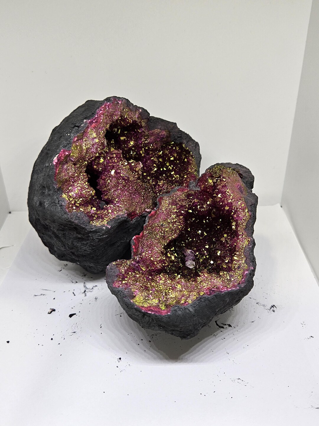 Mauve & Gold DYED Quartz Selenite Crystal Geode 140mm X 200mm - Etsy