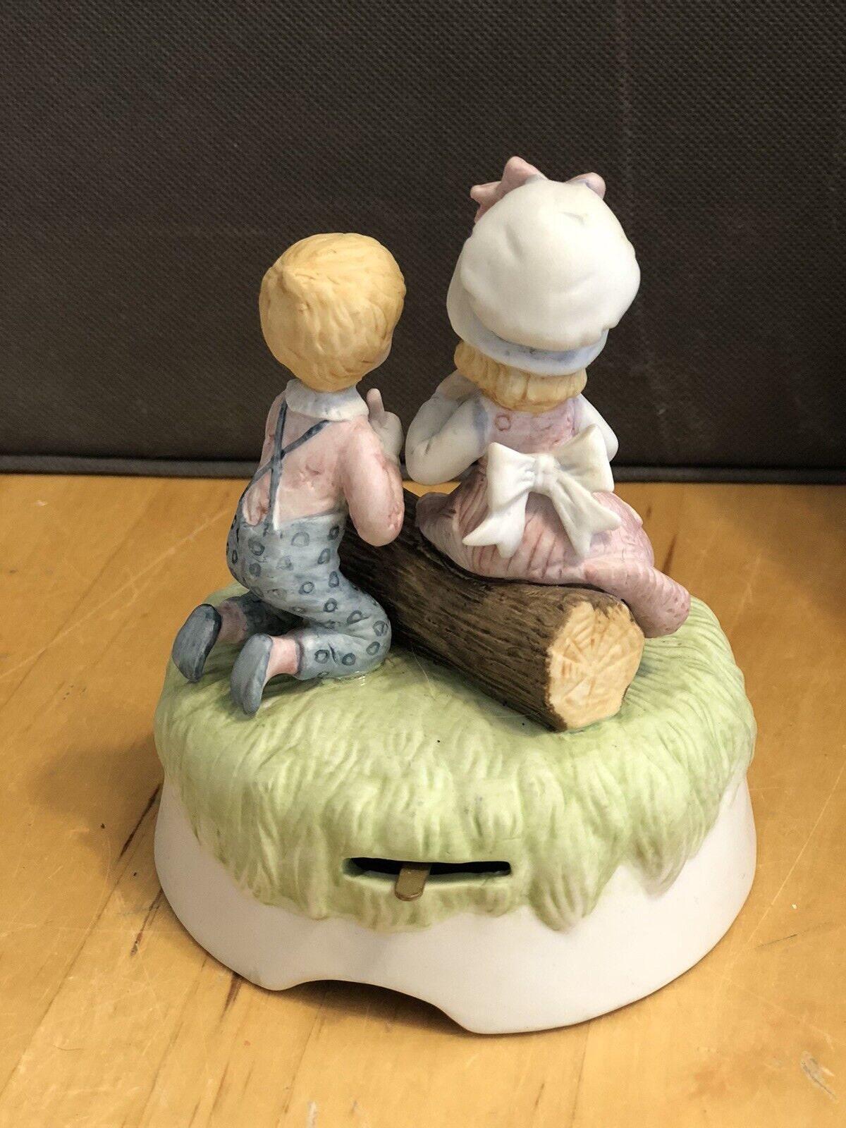 Vintage LEFTON Hand Painted Ceramic Music Box Boy and Girl #00328 - Etsy