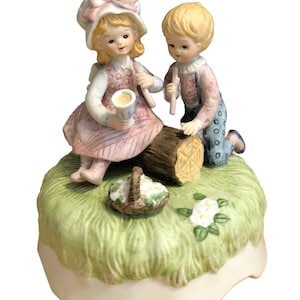 Vintage LEFTON Hand Painted Ceramic Music Box Boy and Girl #00328 - Etsy
