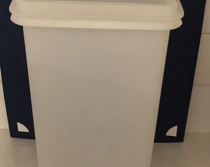 VINTAGE TUPPERWARE Square Cracker Keeper CONTAINER With Lid Good ...