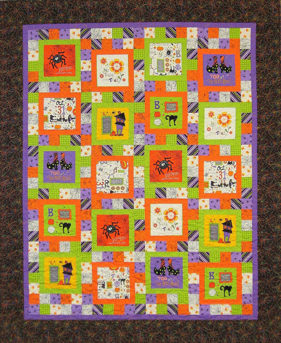 Hopscotch Halloween Quilt 52 X 63 - Etsy