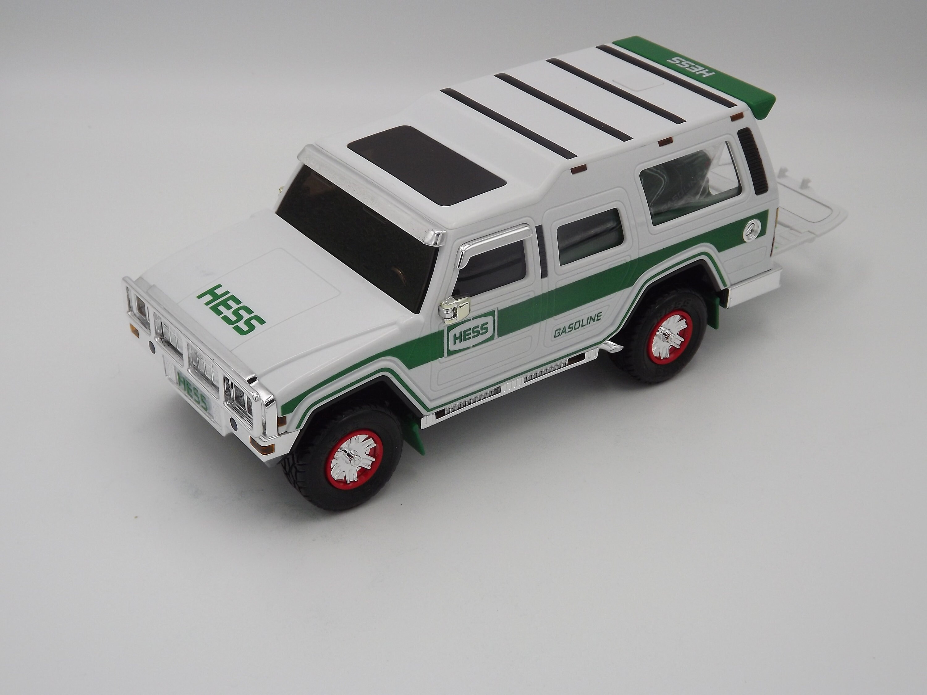 Rare 2004 Hess Truck Retired New in Box Sport Utility Vehicle With 2 ...