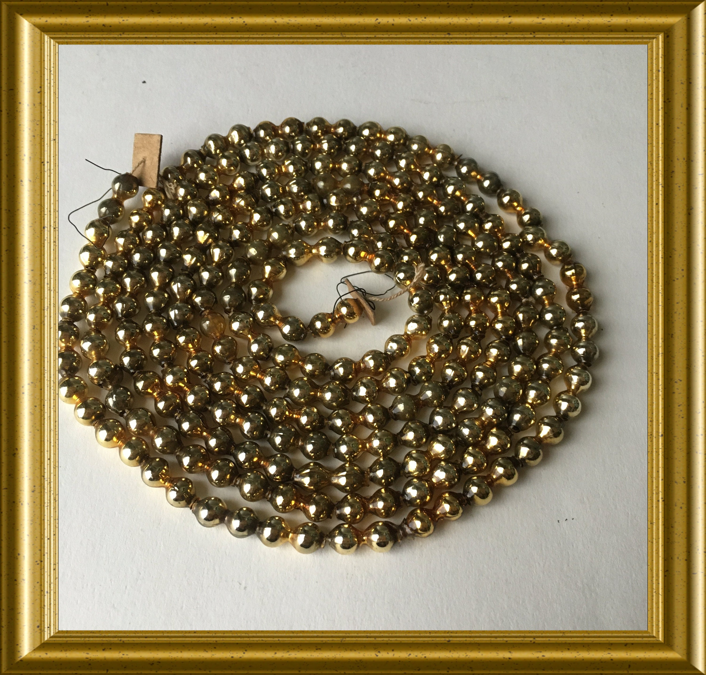 Antique gold beaded glass christmas tree garland, 170 cm.