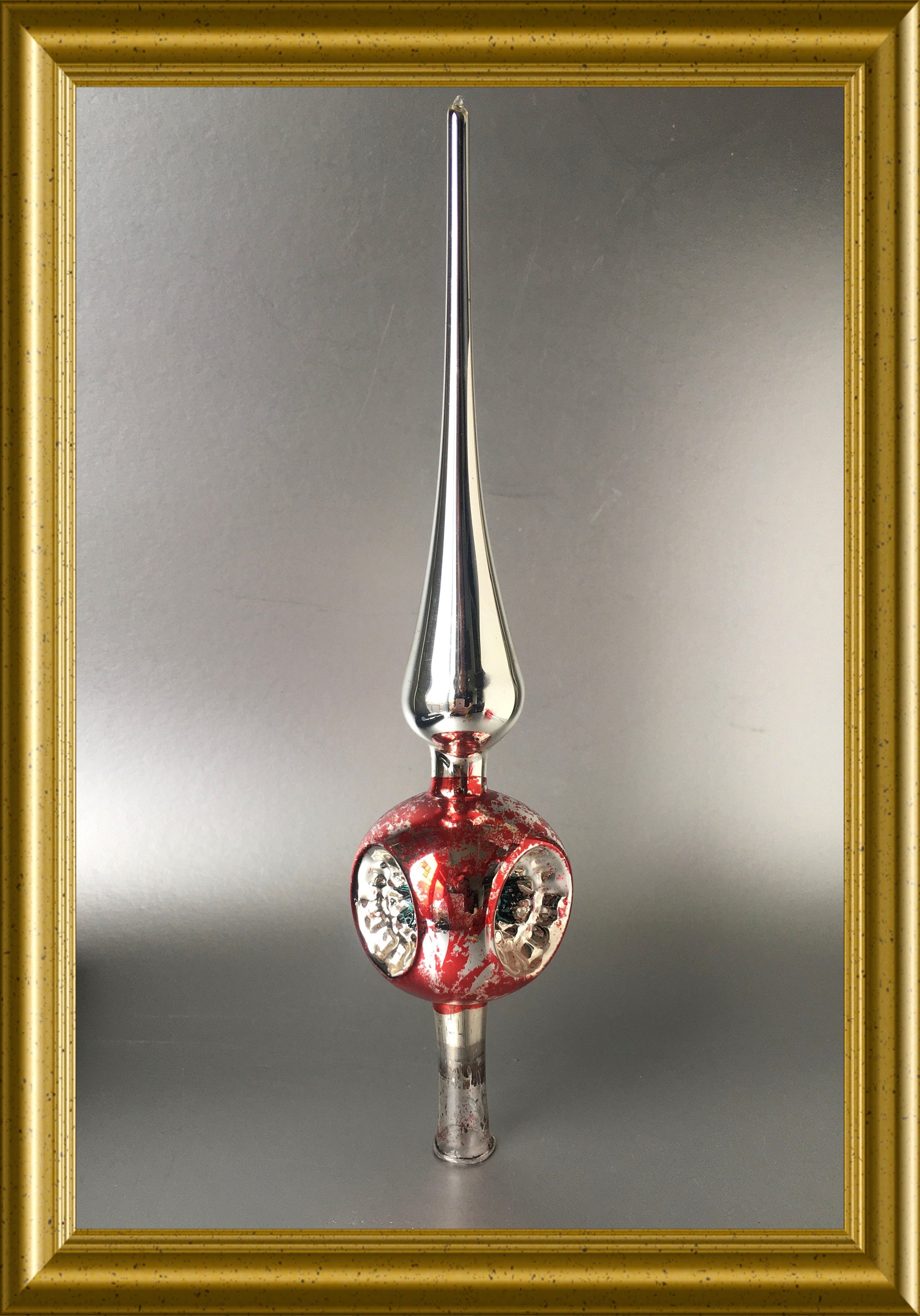 Vintage glass tree topper with 3 indents