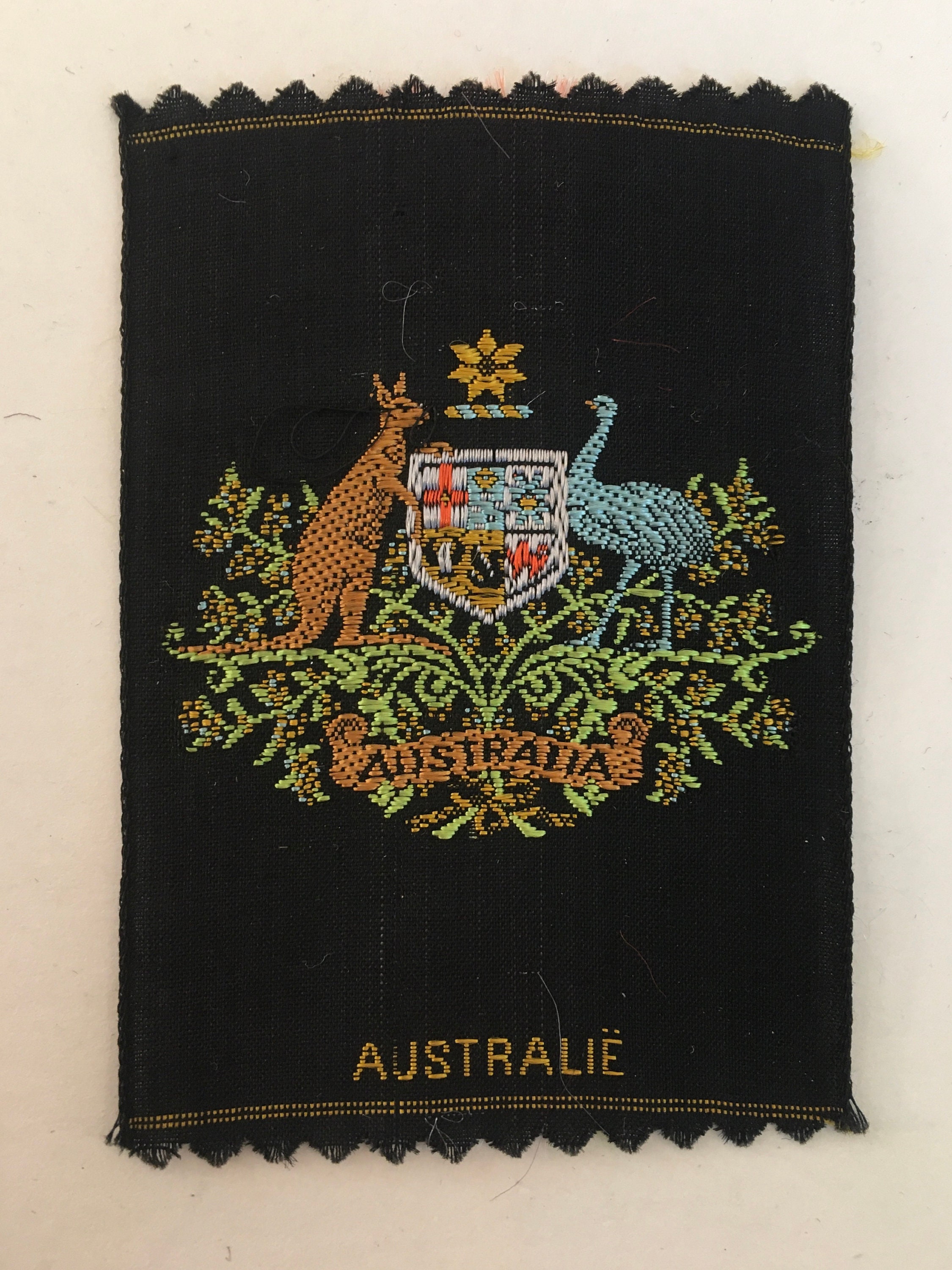 vintage woven Turmac silk tobacco patch: arms Australia, kangaroo