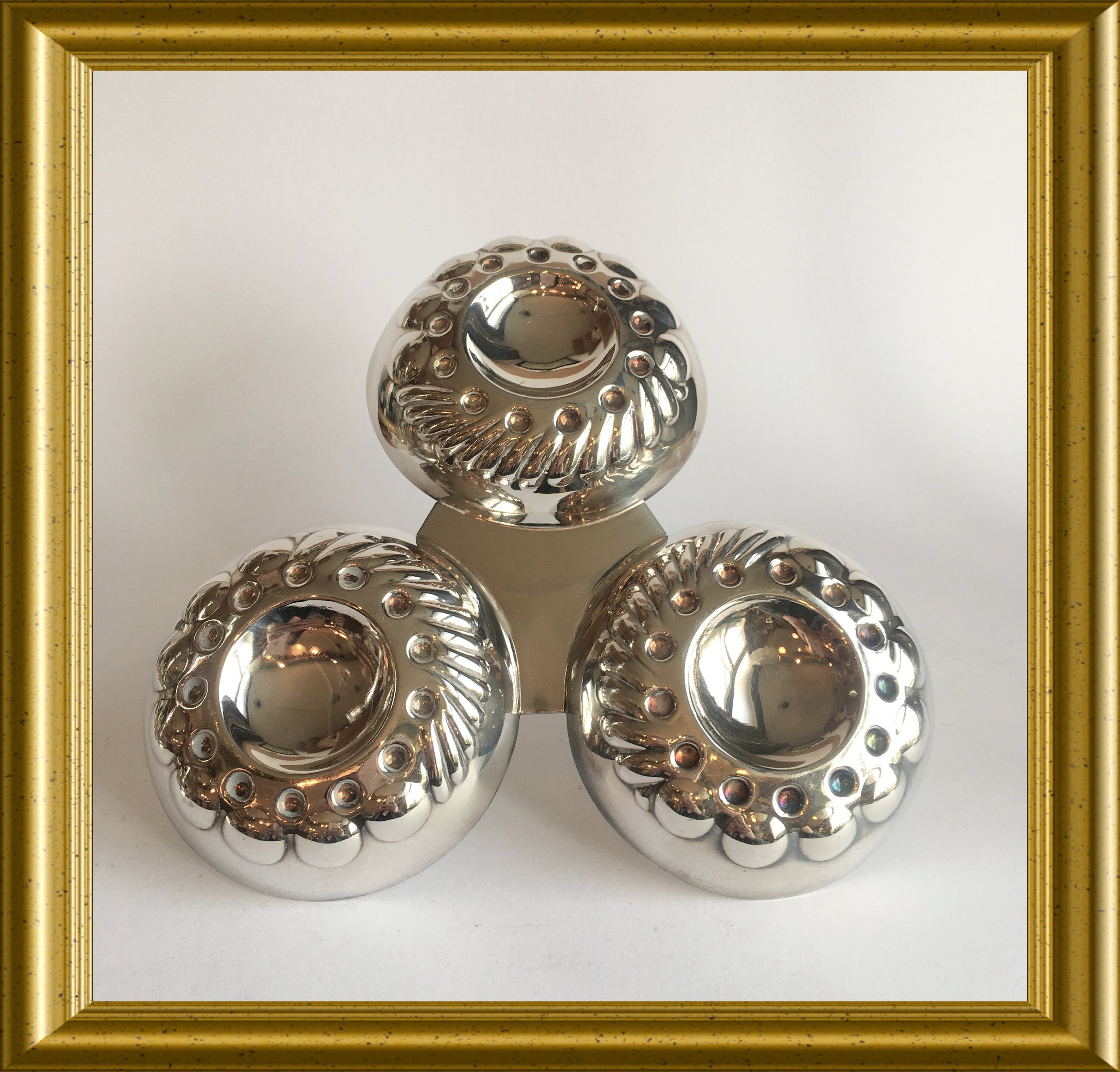 Vintage silver plated tastevin serving dish, wine taste cups