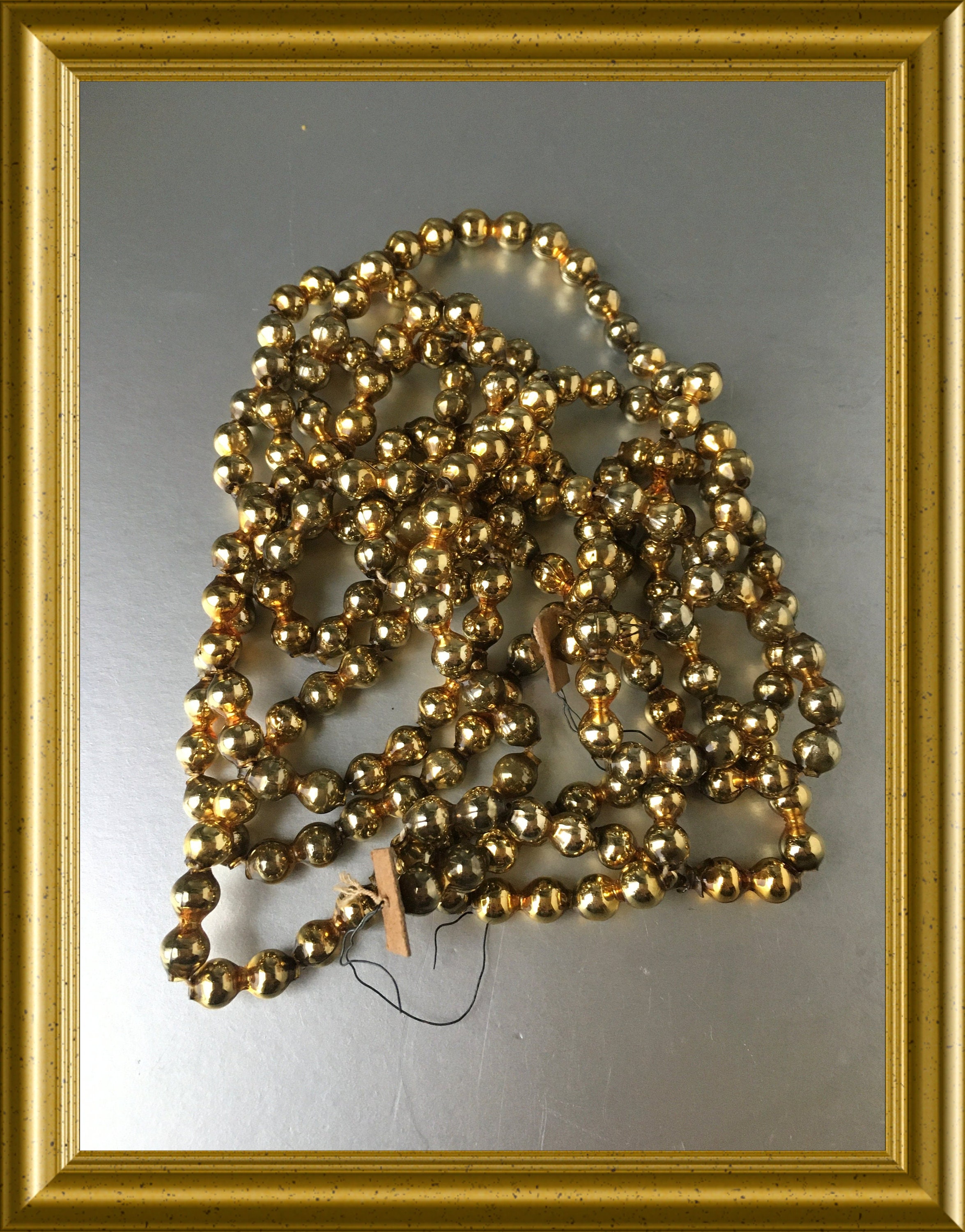 Antique gold beaded glass christmas tree garland, 170 cm.