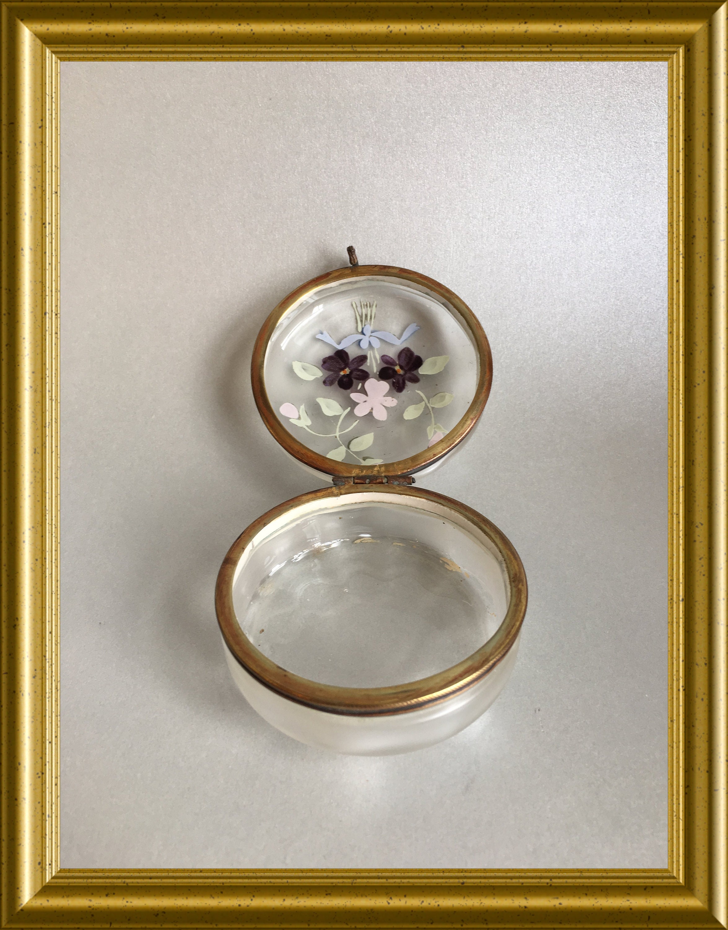 Antique Glass Box Powder Compact Enamel Flower Decoration