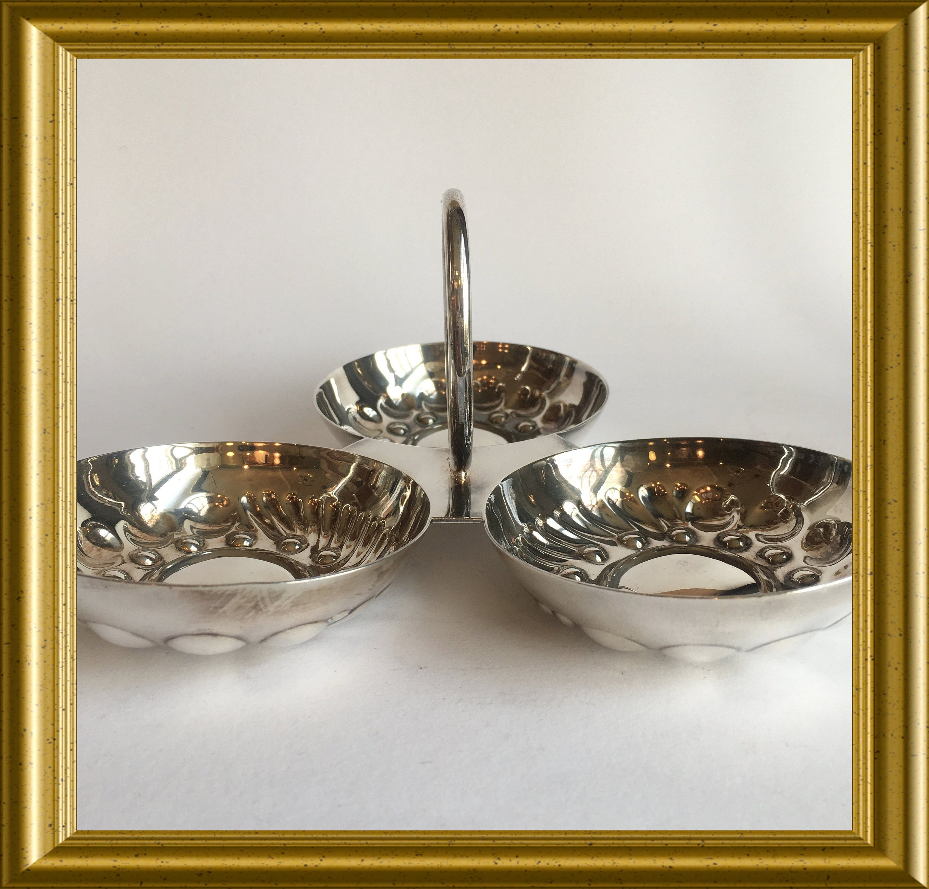 Vintage silver plated tastevin serving dish, wine taste cups