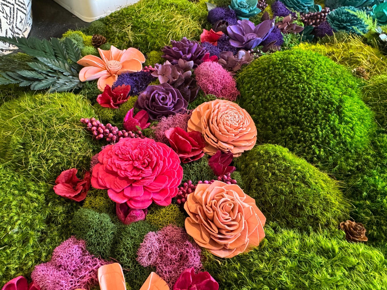 Custom Moss Wall Art With Sola Flowers, Hydrangeas – Lush Green Home ...