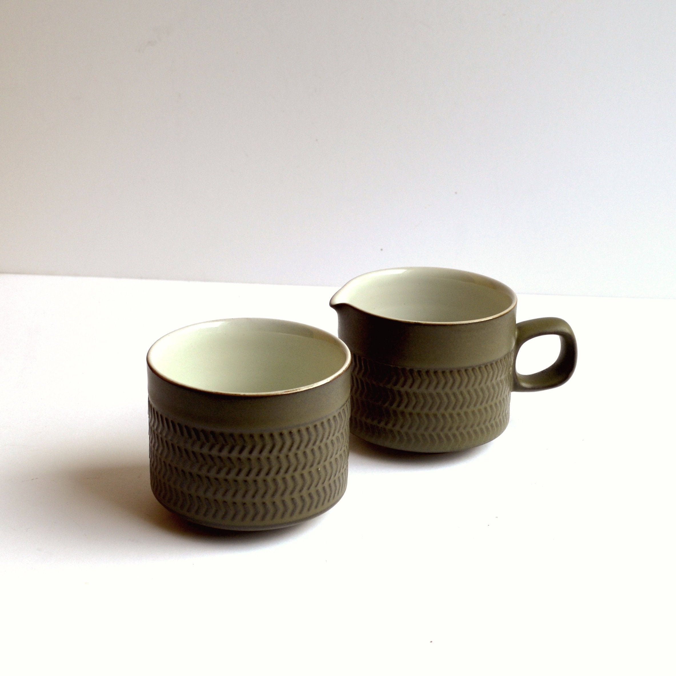 Sets Denby CHEVRON CAMELOT tall jug by Gill Pemberton England Denby ...