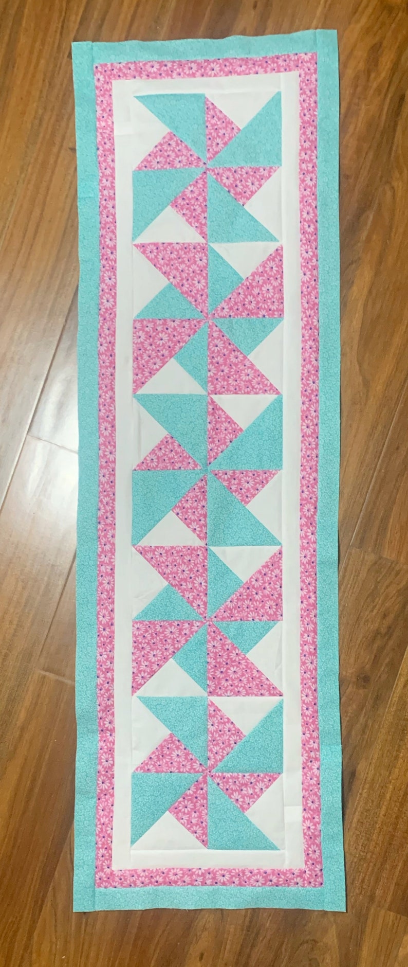Double Pinwheel Table Runner Pattern PDF by Simpson Designs - Etsy