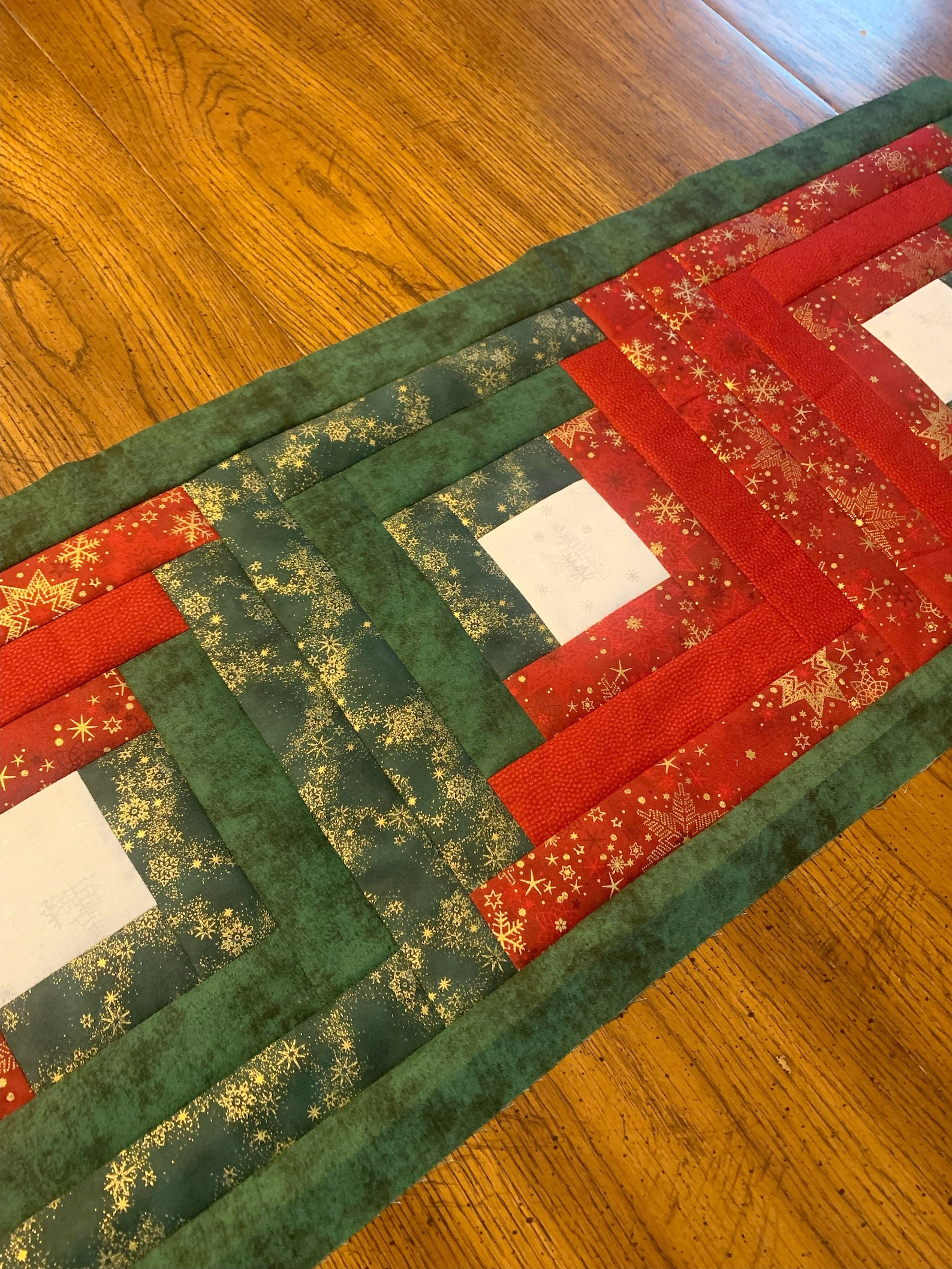 Log Cabin Table Runner Pattern PDF by Simpson Designs Studio, Digital ...