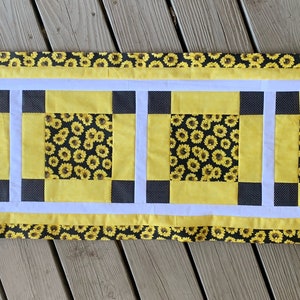 Bright Sunflower Table Runner Quilt Kit by Simpson Designs Studio - Etsy