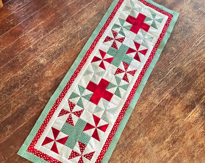 Yuletide Pinwheels Table Runner Pattern PDF by Simpson Designs Studio ...