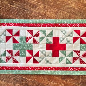 Yuletide Pinwheels Table Runner Pattern PDF by Simpson Designs Studio ...