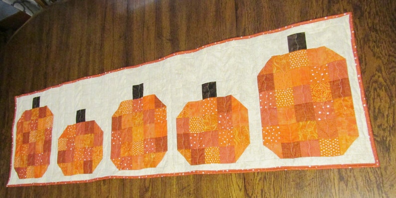 Pumpkin Table Runner Pattern PDF by Simpson Designs Studio - Etsy