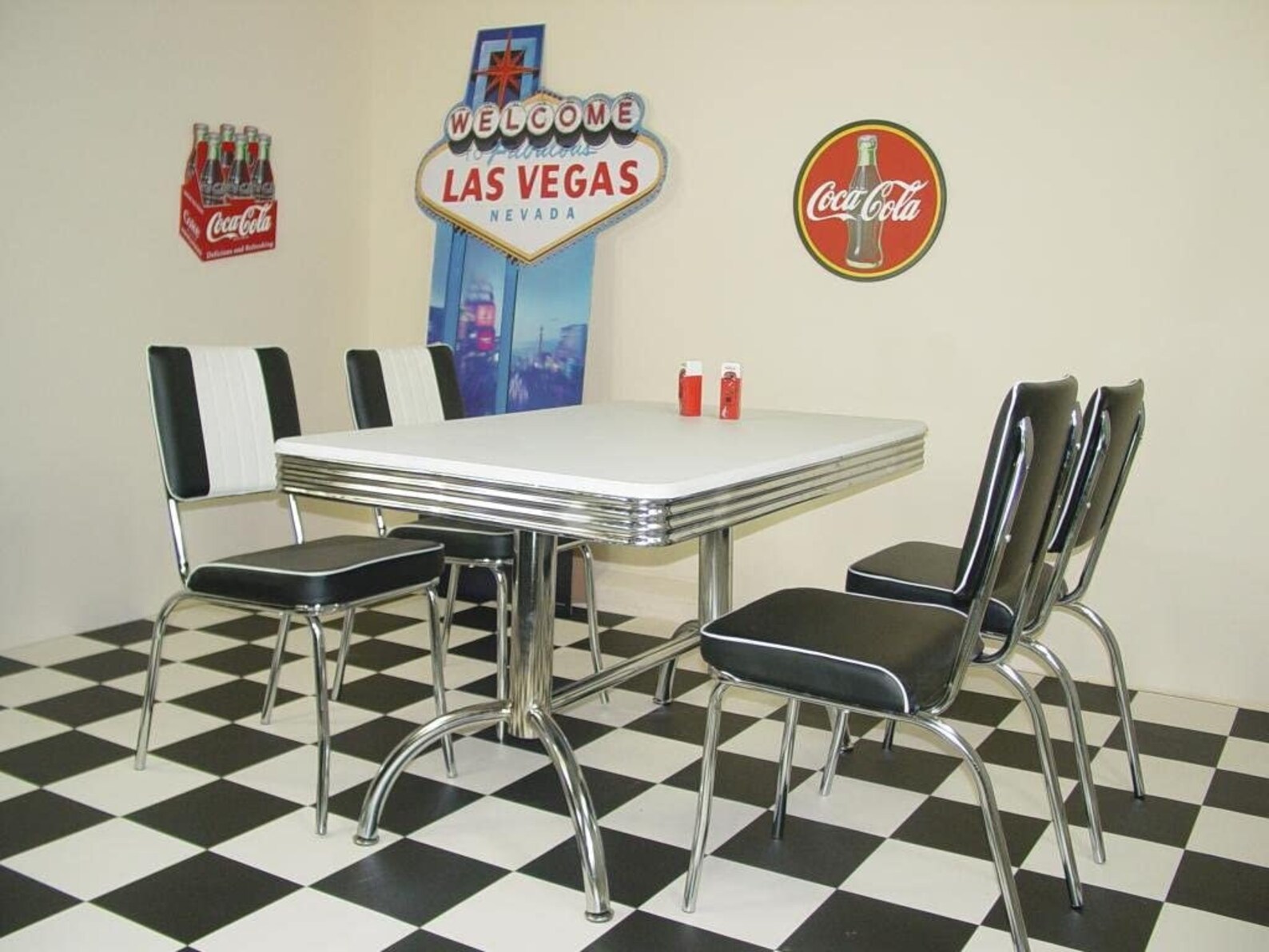 American Diner Furniture 50s Style Retro White Boothtable and 4 Black ...