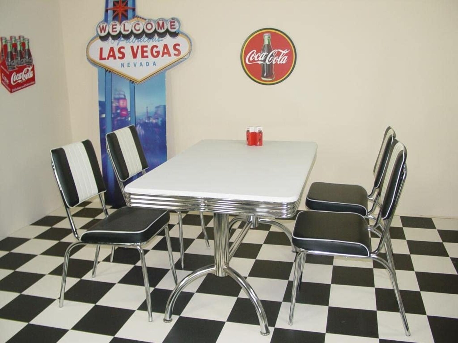 American Diner Furniture 50s Style Retro White Boothtable and 4 Black ...