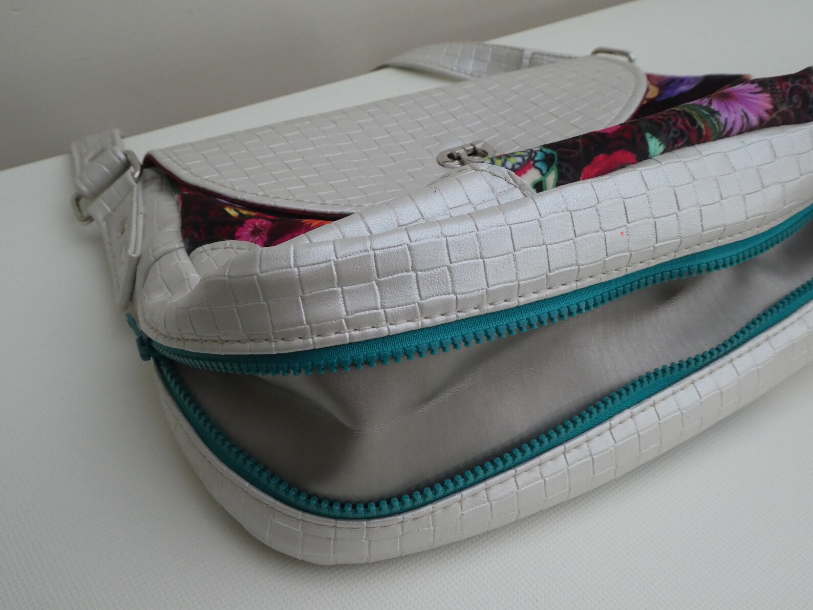 Expandable Vinyl Handbag - Etsy