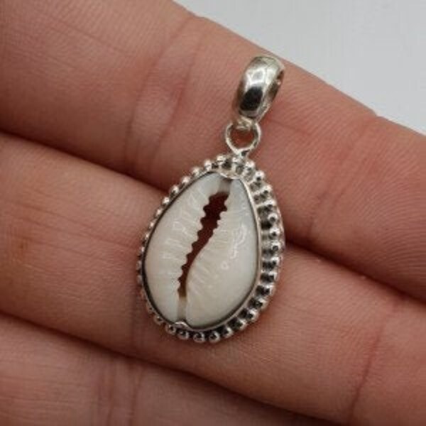 Cowrie Shell Pendant - Etsy