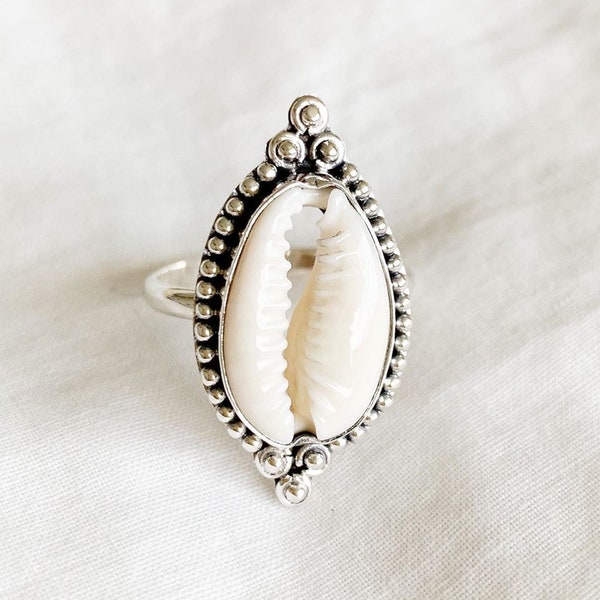 Cowrie Shell Ring - Etsy