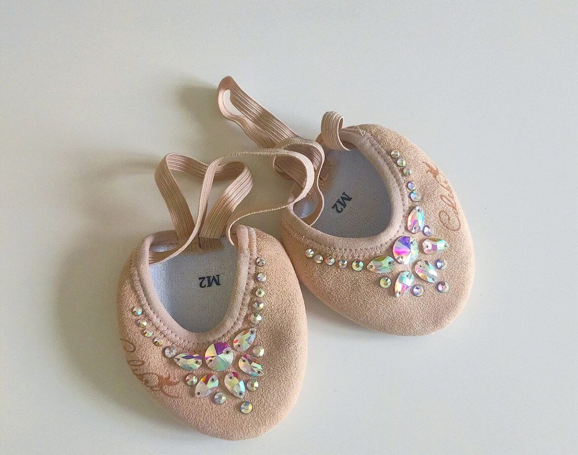 Rhythmic Gymnastics Shoes. Leotard Shoes for Rhythmic Gymnastics With ...