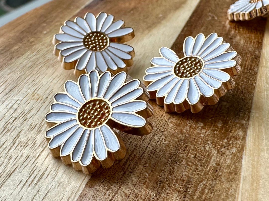 White Enamel Daisy Metal Shank Buttons 20mm Premium Sunflower Button ...