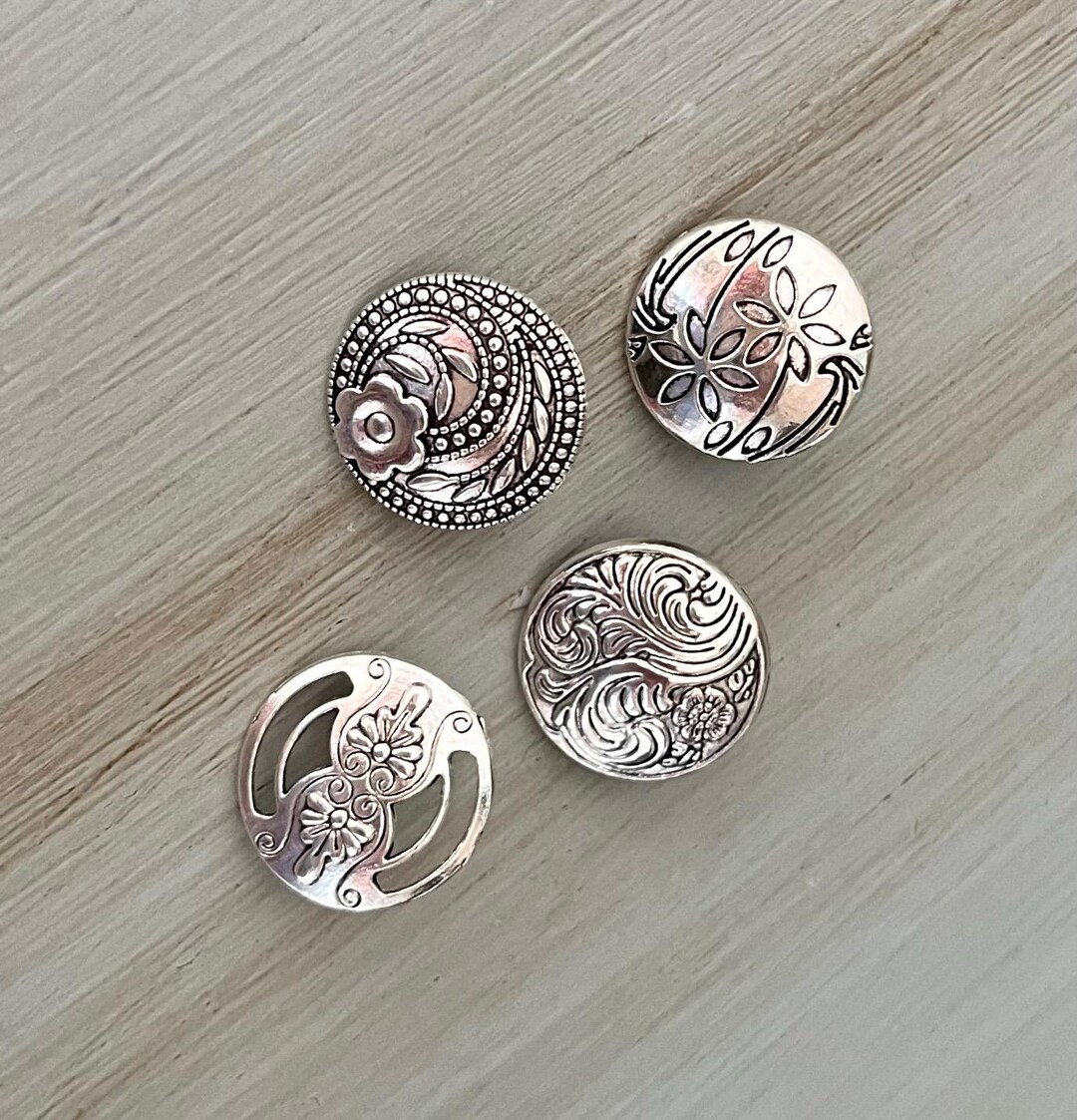Silver Metal Assorted Flower Shank Buttons 17mm Random Floral Openwork ...