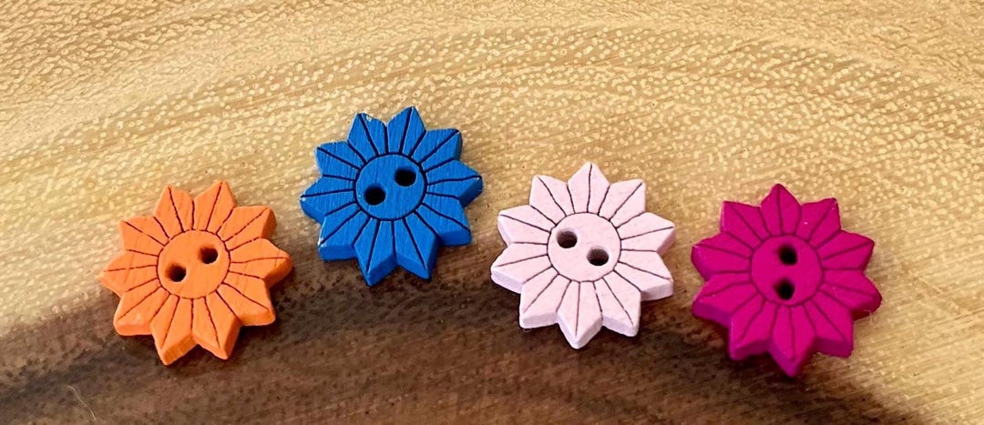 Sunny Daisy Buttons 15mm Floral Sketch Colorful Wood Buttons Cardigan ...