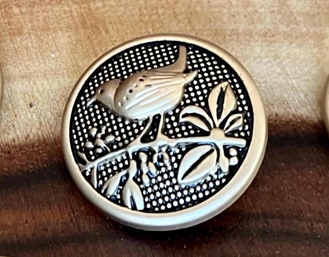 Gold Sparrow Shank Buttons 26mm Metal Wildlife Bird Button Fancy ...