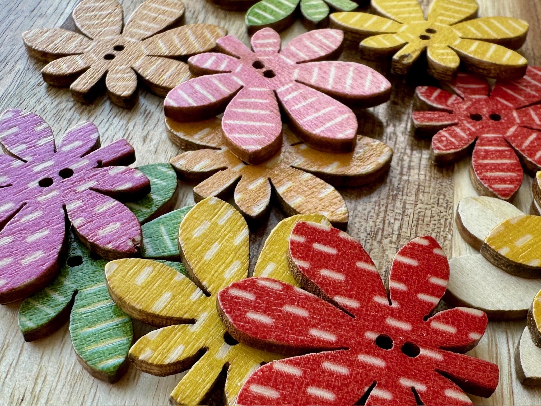 Assorted Leaf Buddy Shape Wood Buttons 27x30mm Random Wooden Craft ...
