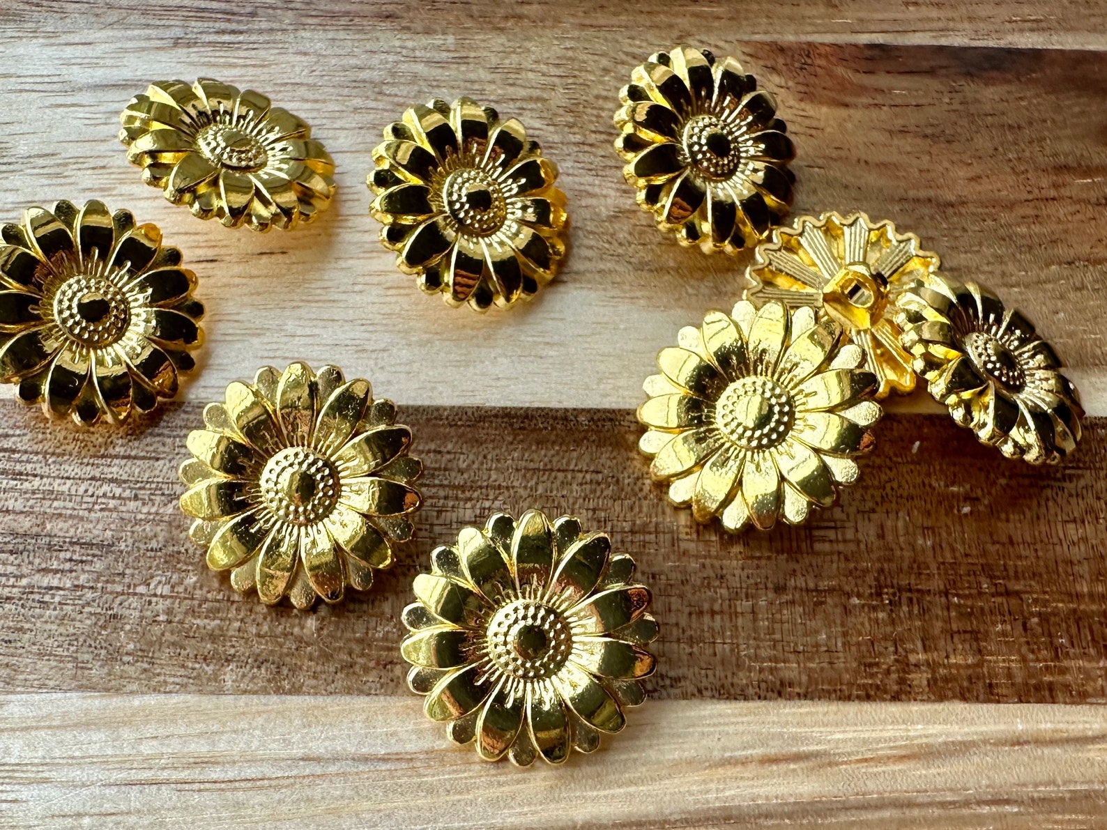Gold Dahlia Shank Metal Buttons 2 or 6 Piece 17mm Metal Floral Buttons ...