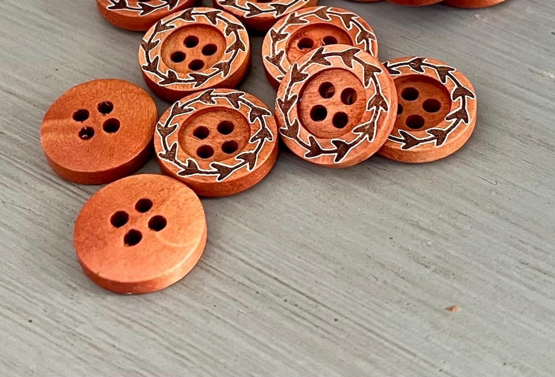 Arrows Maple Wood Brown Buttons 15mm Minimalist Wooden 4 Eye Fasteners ...