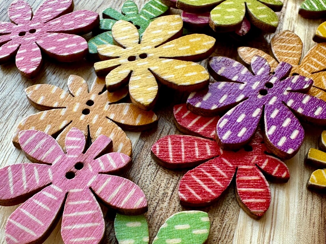 Assorted Leaf Buddy Shape Wood Buttons 27x30mm Random Wooden Craft ...