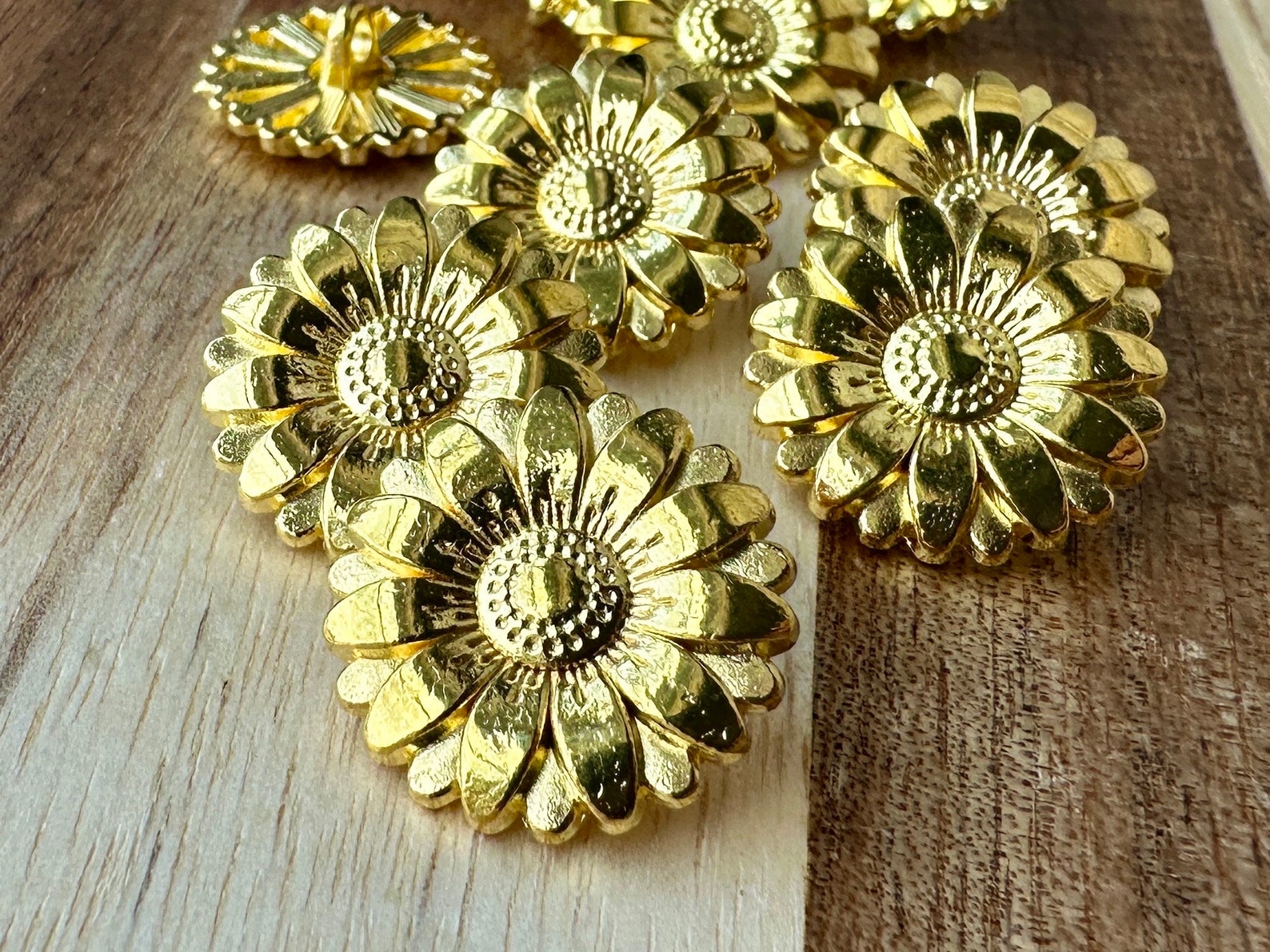 Gold Dahlia Shank Metal Buttons 2 or 6 Piece 17mm Metal Floral Buttons ...