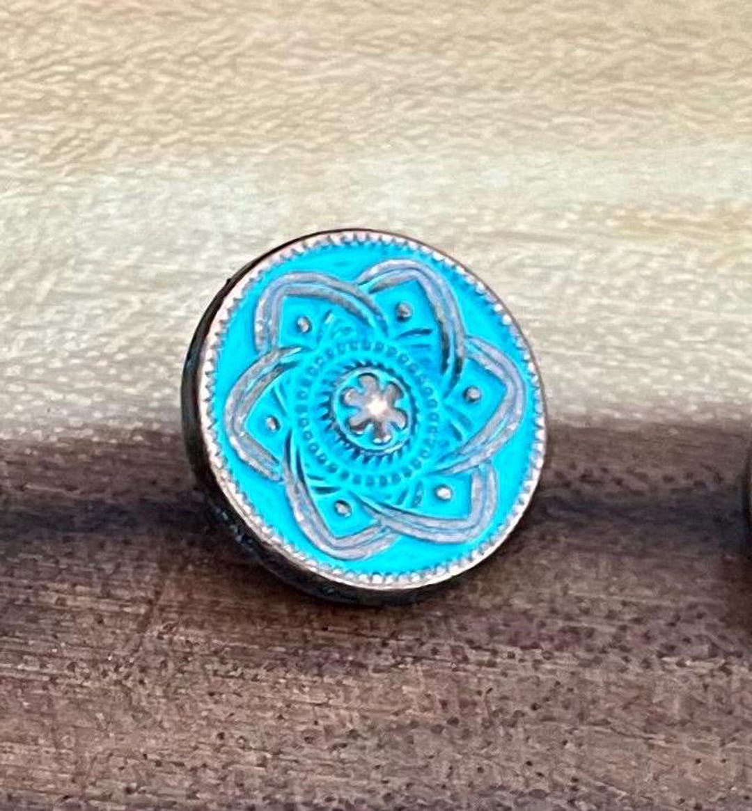 Patina Star Metal Shank Button 15mm Stunner Star Flower Shape Button ...