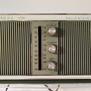 Green Admiral Solid State Electric Radio YR718 - Etsy