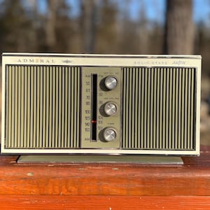 Green Admiral Solid State Electric Radio YR718 - Etsy