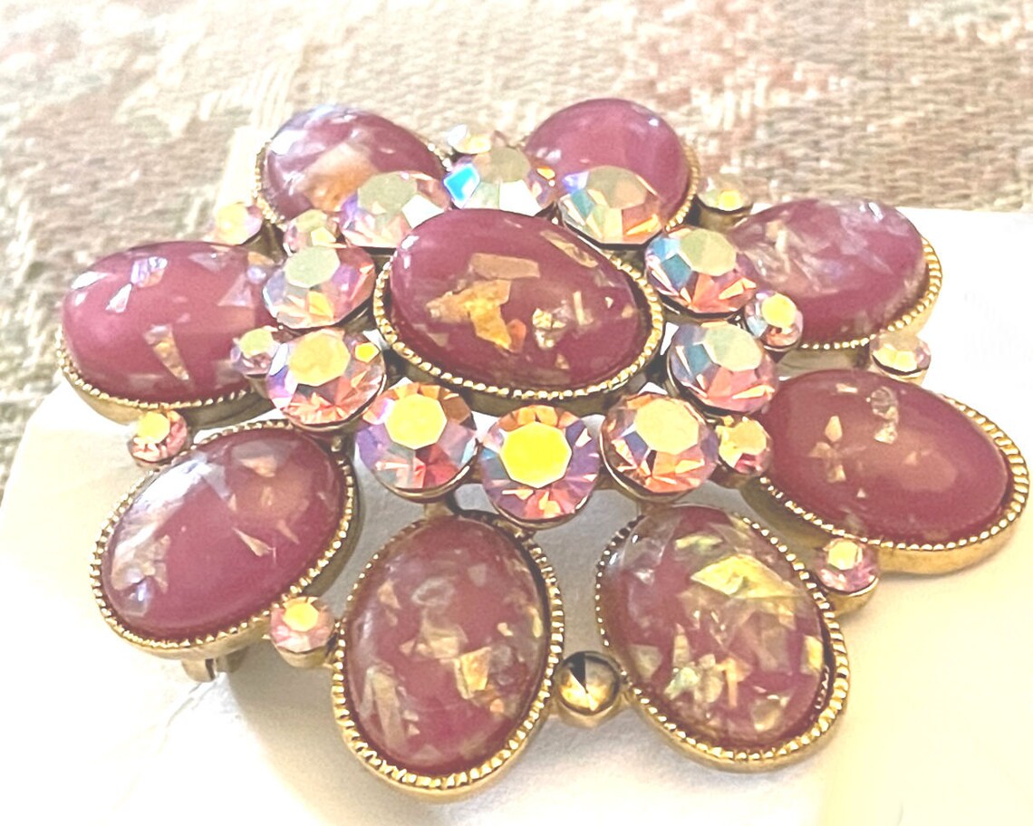 Vintage SNK Fuchsia Confetti Cabochon Aurora Borealis AB Brooch - Etsy