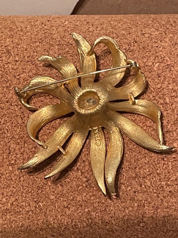 Large Vintage Signed BSK Flower Pin Brooch - Gem