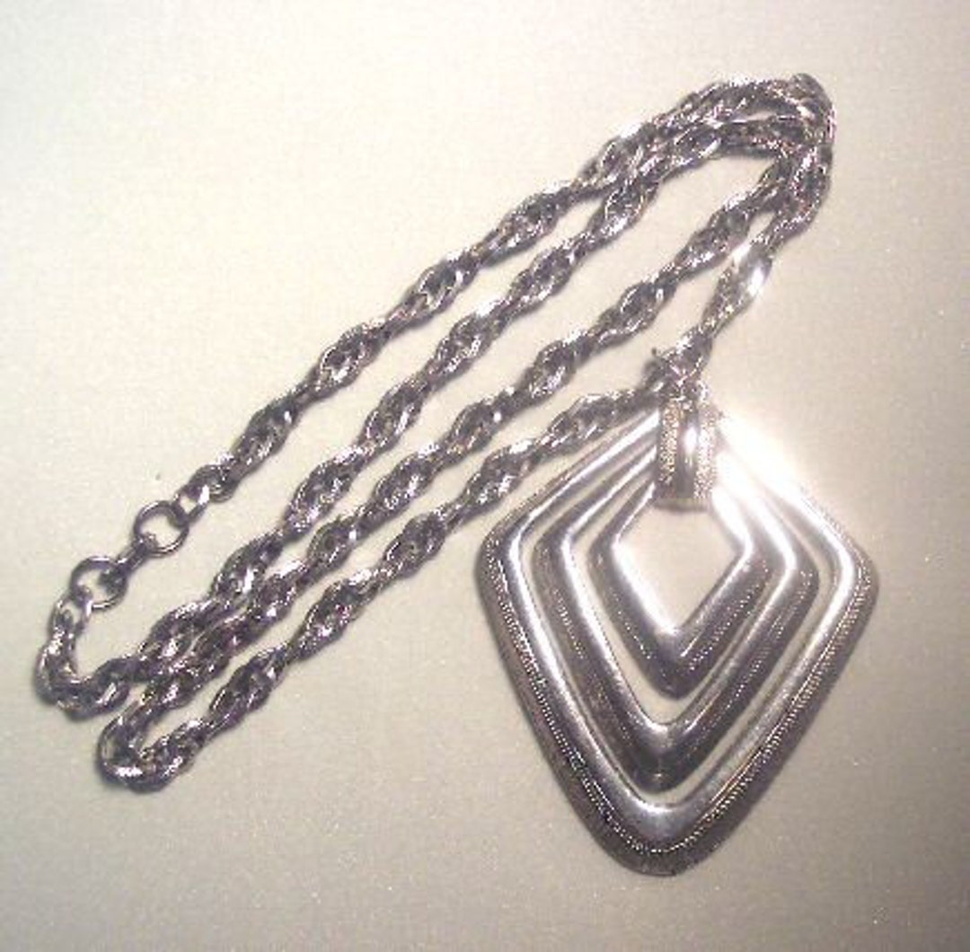 Vintage Emmons Style Pendant Necklace - Etsy