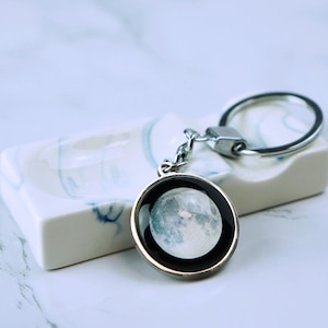 Custom Moon Phase Keychain, Personalized Engraved Keychain for Men ...