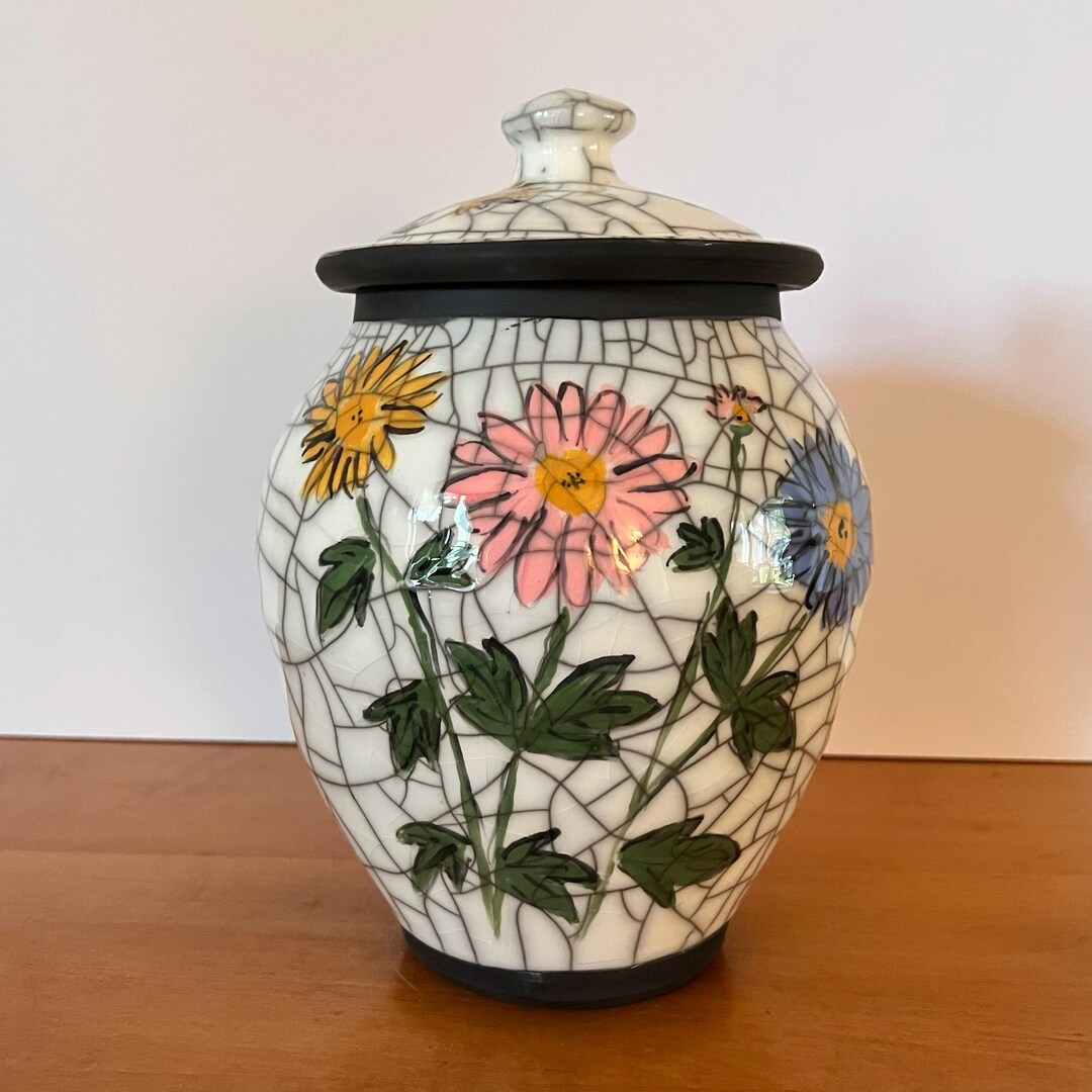 Daisy Urn for Ashes- Ceramic Urn With Handpainted Flowers - Etsy